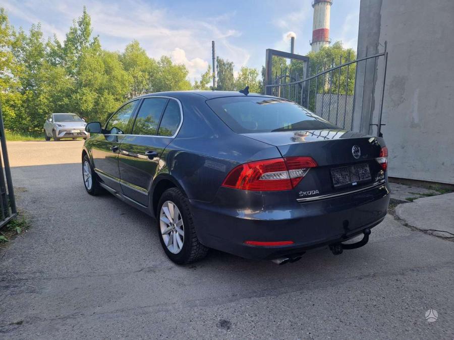 Zaļš Skoda SuperB 2013 Panevēža, ar dzinēja tilpumu 2.00 L un nobraukumu 340 tūkst. km par 4990 €, foto 12 vietnē AUTOMOTO.COM.LV