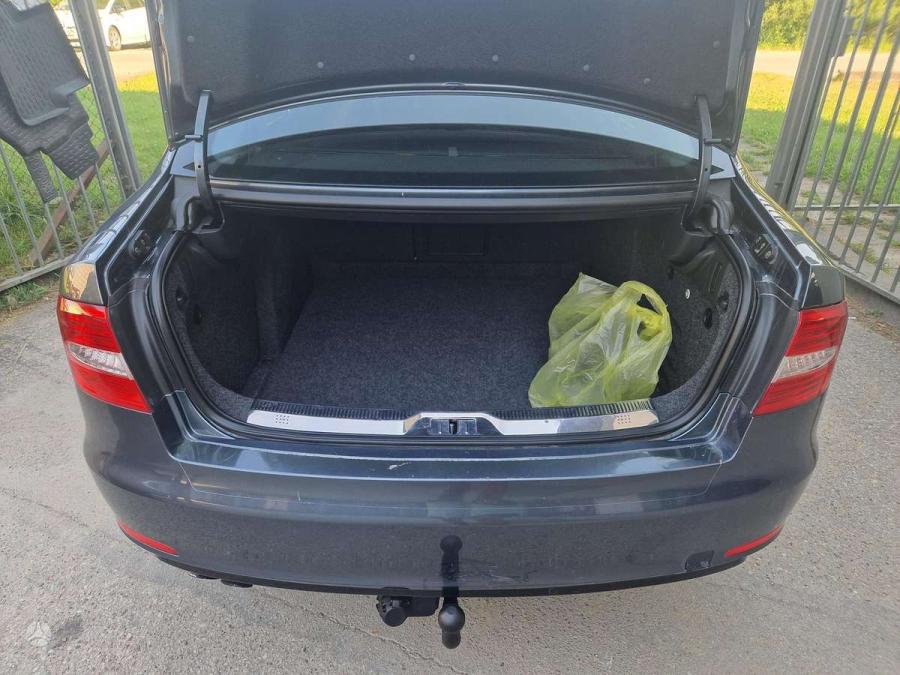 Zaļš Skoda SuperB 2013 Panevēža, ar dzinēja tilpumu 2.00 L un nobraukumu 340 tūkst. km par 4990 €, foto 25 vietnē AUTOMOTO.COM.LV