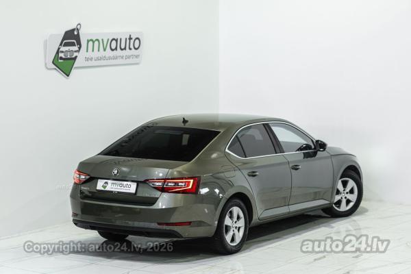Green Skoda SuperB 2016 in Tallinn, with an engine capacity of 1.80 L and mileage of 136 thousand km for 12990 €, photo 2 on AUTOMOTO.COM.LV