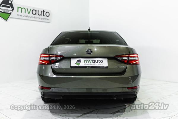 Green Skoda SuperB 2016 in Tallinn, with an engine capacity of 1.80 L and mileage of 136 thousand km for 12990 €, photo 7 on AUTOMOTO.COM.LV