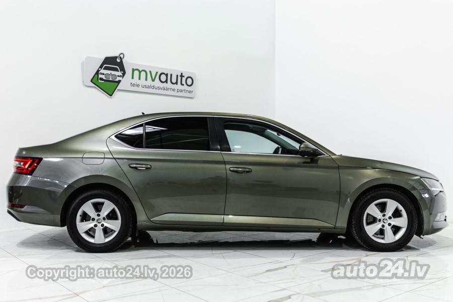 Zaļš Skoda SuperB 2016 Tallina, ar dzinēja tilpumu 1.80 L un nobraukumu 136 tūkst. km par 12990 €, foto 11 vietnē AUTOMOTO.COM.LV