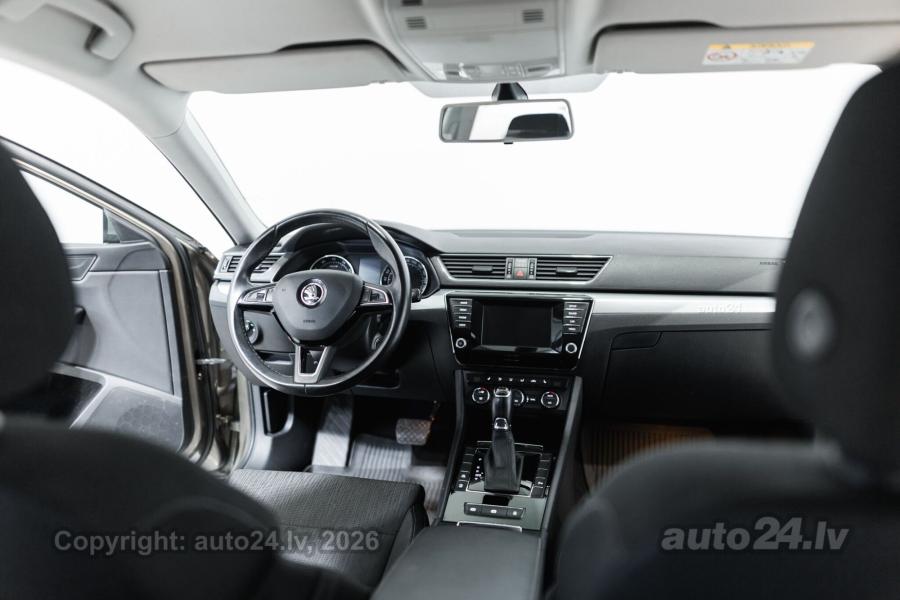 Zaļš Skoda SuperB 2016 Tallina, ar dzinēja tilpumu 1.80 L un nobraukumu 136 tūkst. km par 12990 €, foto 14 vietnē AUTOMOTO.COM.LV