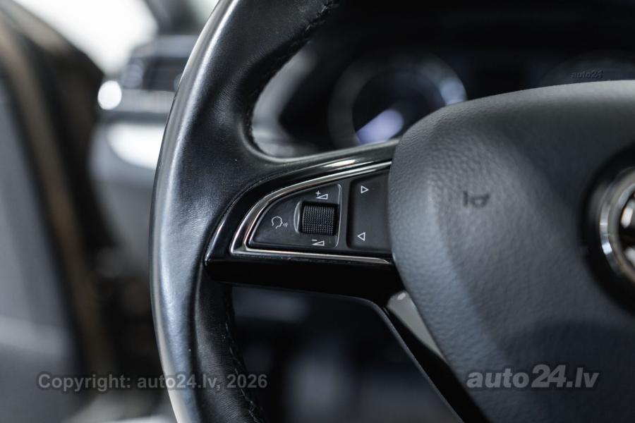 Zaļš Skoda SuperB 2016 Tallina, ar dzinēja tilpumu 1.80 L un nobraukumu 136 tūkst. km par 12990 €, foto 27 vietnē AUTOMOTO.COM.LV