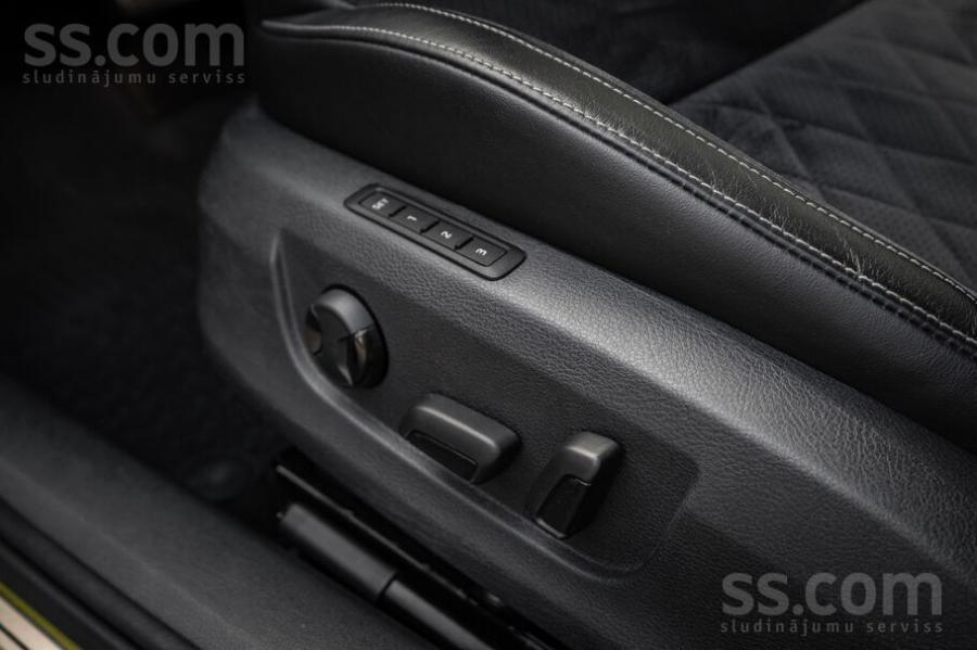 Green Skoda SuperB 2019 in Riga, with an engine capacity of 1.50 L and mileage of 147 thousand km for 16750 €, photo 12 on AUTOMOTO.COM.LV
