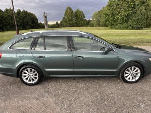 Green Skoda SuperB 2012 in Siauliai, with an engine capacity of 1.60 L and mileage of 280 thousand km for 4950 €, photo 4 on AUTOMOTO.COM.LV