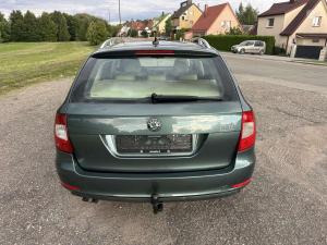 Green Skoda SuperB 2012 in Siauliai, with an engine capacity of 1.60 L and mileage of 280 thousand km for 4950 €, photo 6 on AUTOMOTO.COM.LV
