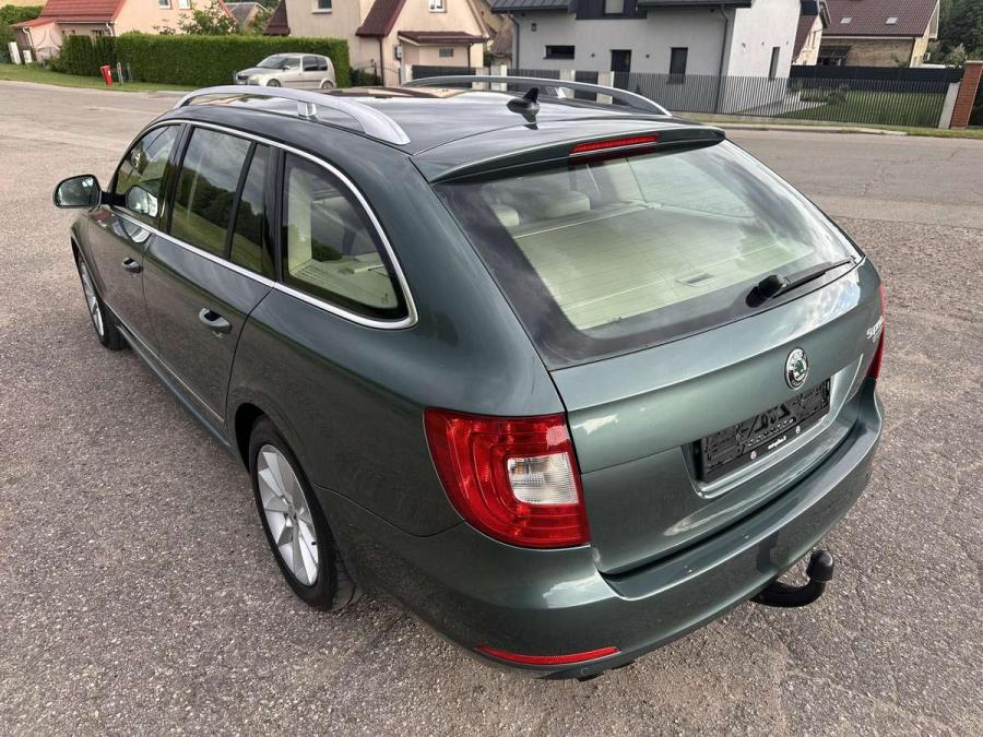 Green Skoda SuperB 2012 in Siauliai, with an engine capacity of 1.60 L and mileage of 280 thousand km for 4950 €, photo 12 on AUTOMOTO.COM.LV
