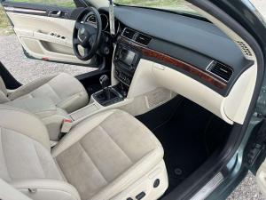 Green Skoda SuperB 2012 in Siauliai, with an engine capacity of 1.60 L and mileage of 280 thousand km for 4950 €, photo 16 on AUTOMOTO.COM.LV