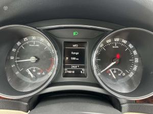 Green Skoda SuperB 2012 in Siauliai, with an engine capacity of 1.60 L and mileage of 280 thousand km for 4950 €, photo 20 on AUTOMOTO.COM.LV