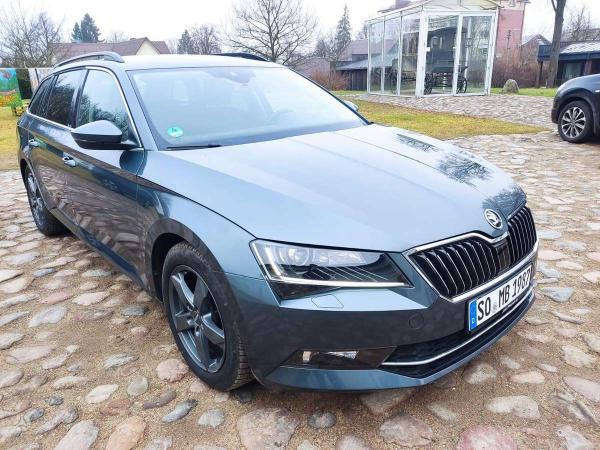 Green Skoda SuperB 2016 in Utena, with an engine capacity of 1.97 L and mileage of 265 thousand km for 8900 €, photo 1 on AUTOMOTO.COM.LV