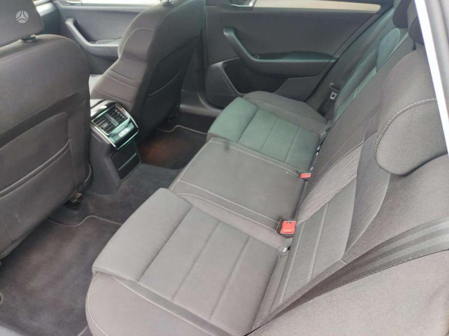 Green Skoda SuperB 2016 in Utena, with an engine capacity of 1.97 L and mileage of 265 thousand km for 8900 €, photo 19 on AUTOMOTO.COM.LV