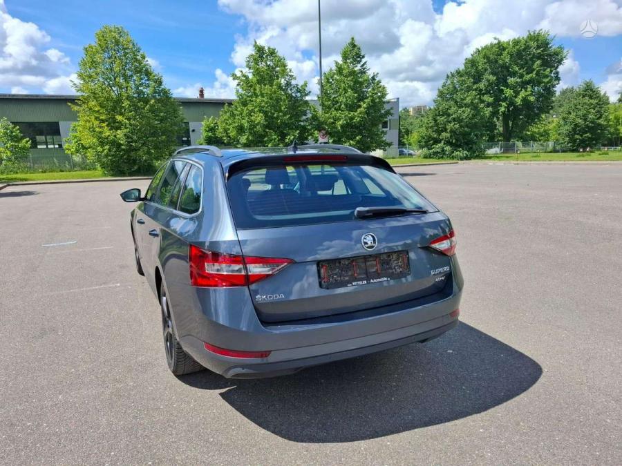 Zaļš Skoda SuperB 2016 Utena, ar dzinēja tilpumu 1.97 L un nobraukumu 140 tūkst. km par 12300 €, foto 4 vietnē AUTOMOTO.COM.LV