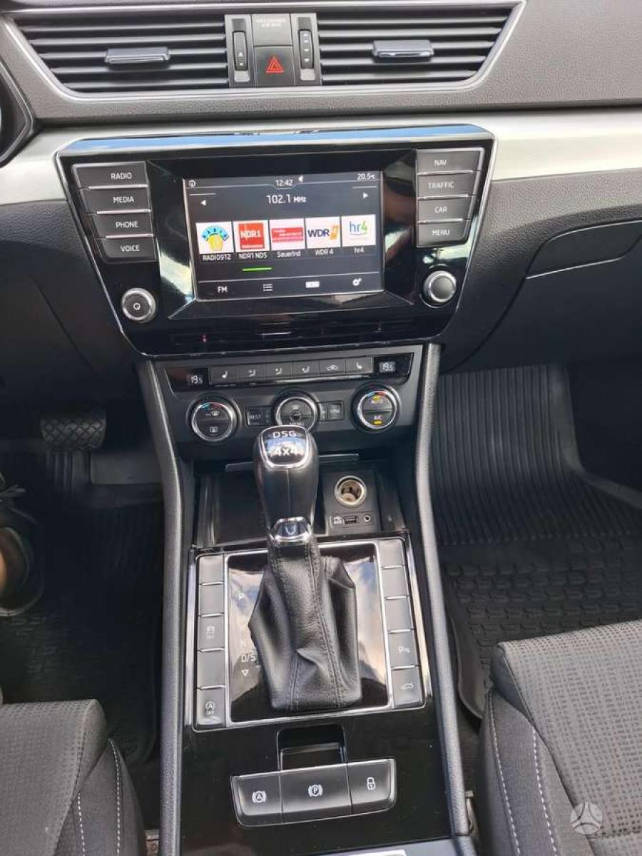 Zaļš Skoda SuperB 2016 Utena, ar dzinēja tilpumu 1.97 L un nobraukumu 140 tūkst. km par 12300 €, foto 16 vietnē AUTOMOTO.COM.LV