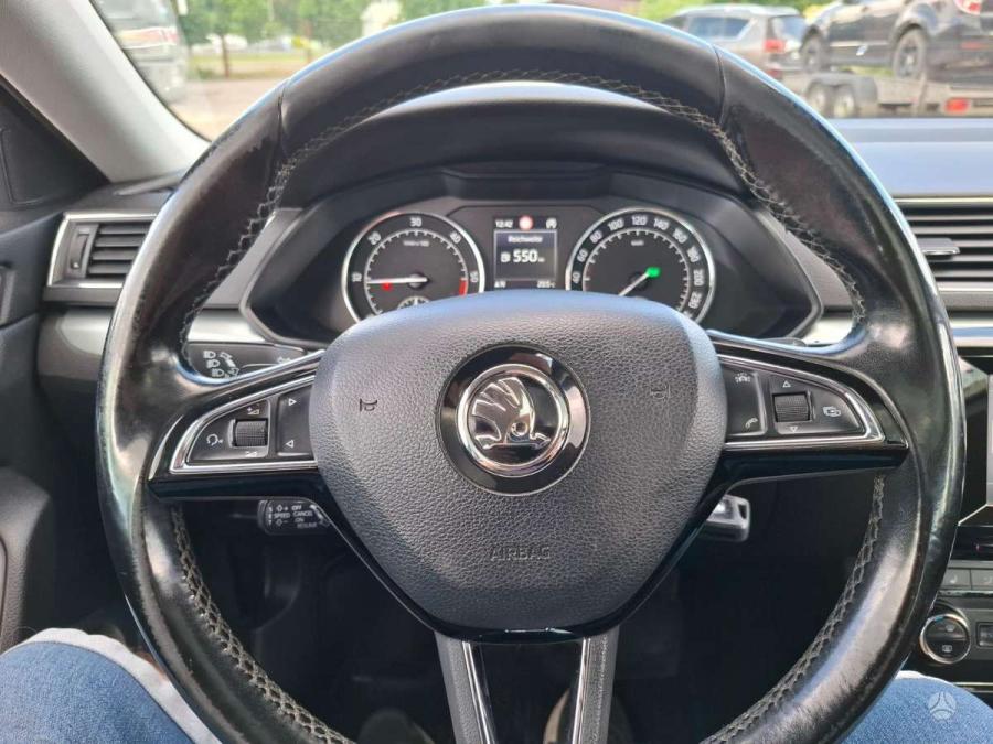 Zaļš Skoda SuperB 2016 Utena, ar dzinēja tilpumu 1.97 L un nobraukumu 140 tūkst. km par 12300 €, foto 21 vietnē AUTOMOTO.COM.LV