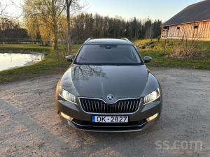 Green Skoda SuperB 2017 in Riga, with an engine capacity of 2.00 L and mileage of 298 thousand km for 12500 €, photo  on AUTOMOTO.COM.LV