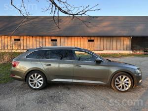 Zaļš Skoda SuperB 2017 Rīga, ar dzinēja tilpumu 2.00 L un nobraukumu 298 tūkst. km par 12500 €, foto 4 vietnē AUTOMOTO.COM.LV