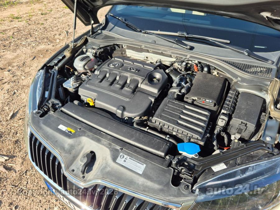Zaļš Skoda SuperB 2017 Tartu, ar dzinēja tilpumu 1.60 L un nobraukumu 220 tūkst. km par 12900 €, foto 12 vietnē AUTOMOTO.COM.LV