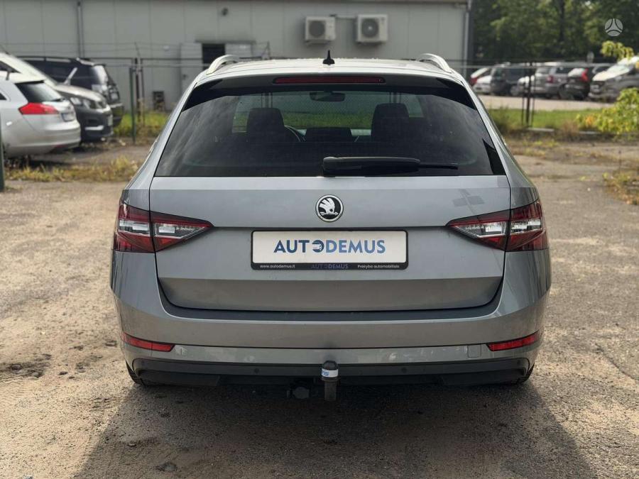 Zaļš Skoda SuperB 2017 Mažeikiai, ar dzinēja tilpumu 1.60 L un nobraukumu 253 tūkst. km par 10900 €, foto 10 vietnē AUTOMOTO.COM.LV