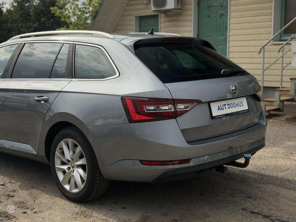 Green Skoda SuperB 2017 in Mazeikiai, with an engine capacity of 1.60 L and mileage of 253 thousand km for 10900 €, photo 11 on AUTOMOTO.COM.LV
