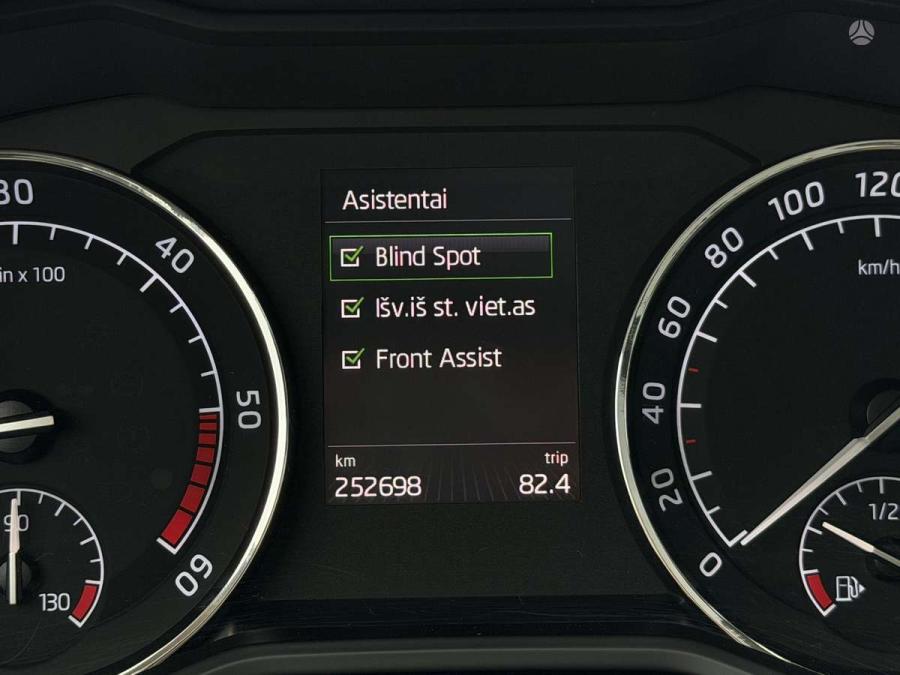 Zaļš Skoda SuperB 2017 Mažeikiai, ar dzinēja tilpumu 1.60 L un nobraukumu 253 tūkst. km par 10900 €, foto 42 vietnē AUTOMOTO.COM.LV