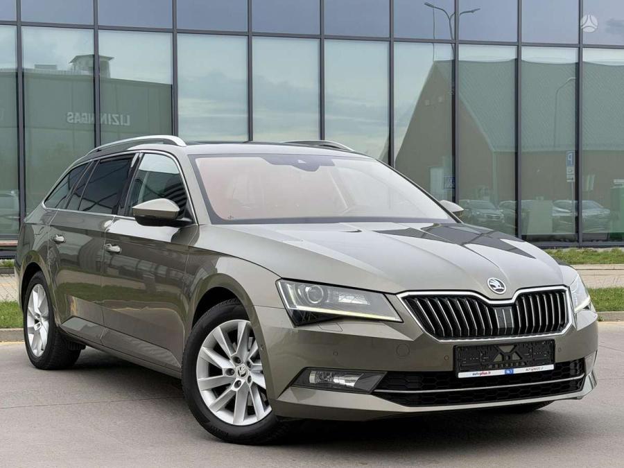 Green Skoda SuperB 2017 in Siauliai, with an engine capacity of 1.80 L and mileage of 209 thousand km for 10990 €, photo 1 on AUTOMOTO.COM.LV