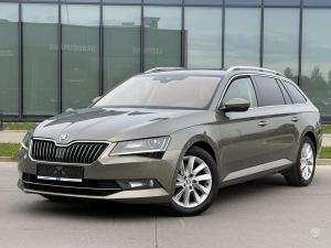 Green Skoda SuperB 2017 in Siauliai, with an engine capacity of 1.80 L and mileage of 209 thousand km for 10990 €, photo 4 on AUTOMOTO.COM.LV