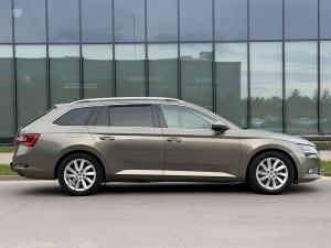 Green Skoda SuperB 2017 in Siauliai, with an engine capacity of 1.80 L and mileage of 209 thousand km for 10990 €, photo 5 on AUTOMOTO.COM.LV