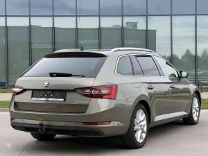 Green Skoda SuperB 2017 in Siauliai, with an engine capacity of 1.80 L and mileage of 209 thousand km for 10990 €, photo 6 on AUTOMOTO.COM.LV