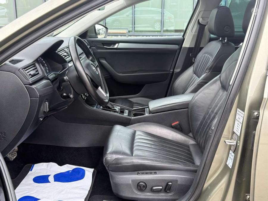 Green Skoda SuperB 2017 in Siauliai, with an engine capacity of 1.80 L and mileage of 209 thousand km for 10990 €, photo 13 on AUTOMOTO.COM.LV