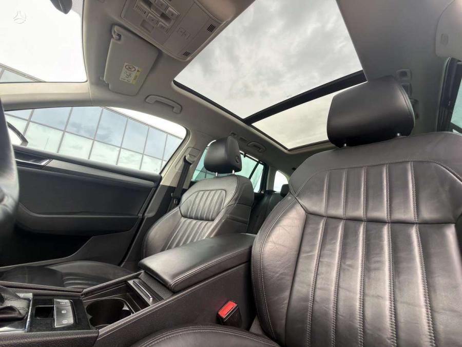 Green Skoda SuperB 2017 in Siauliai, with an engine capacity of 1.80 L and mileage of 209 thousand km for 10990 €, photo 18 on AUTOMOTO.COM.LV