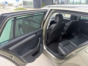 Green Skoda SuperB 2017 in Siauliai, with an engine capacity of 1.80 L and mileage of 209 thousand km for 10990 €, photo 19 on AUTOMOTO.COM.LV