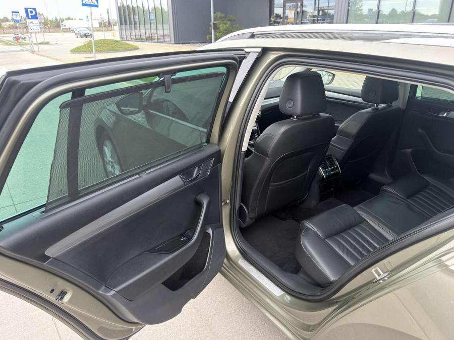Green Skoda SuperB 2017 in Siauliai, with an engine capacity of 1.80 L and mileage of 209 thousand km for 10990 €, photo 19 on AUTOMOTO.COM.LV