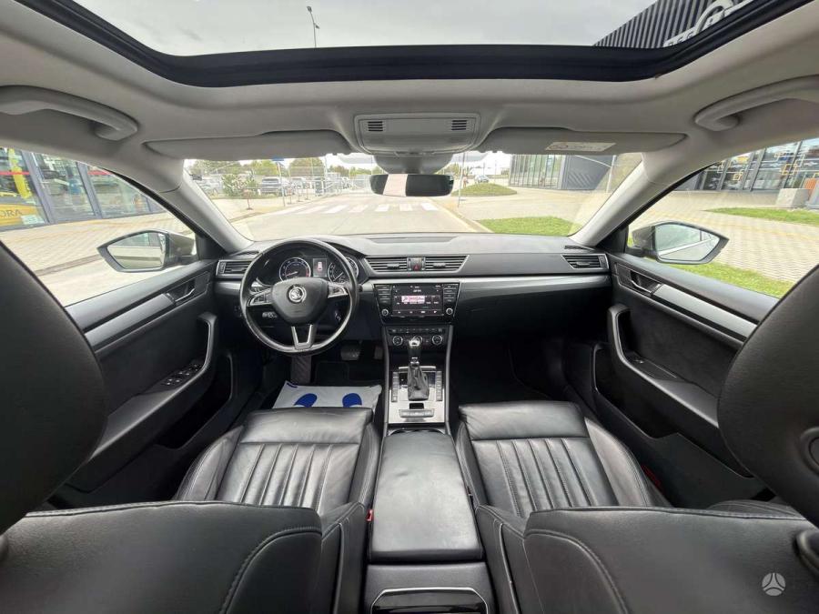 Green Skoda SuperB 2017 in Siauliai, with an engine capacity of 1.80 L and mileage of 209 thousand km for 10990 €, photo 22 on AUTOMOTO.COM.LV