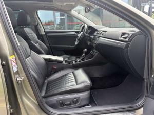 Green Skoda SuperB 2017 in Siauliai, with an engine capacity of 1.80 L and mileage of 209 thousand km for 10990 €, photo 25 on AUTOMOTO.COM.LV