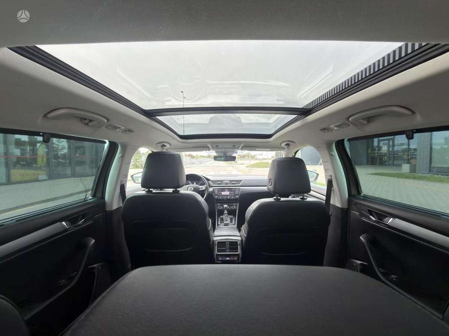 Green Skoda SuperB 2017 in Siauliai, with an engine capacity of 1.80 L and mileage of 209 thousand km for 10990 €, photo 36 on AUTOMOTO.COM.LV