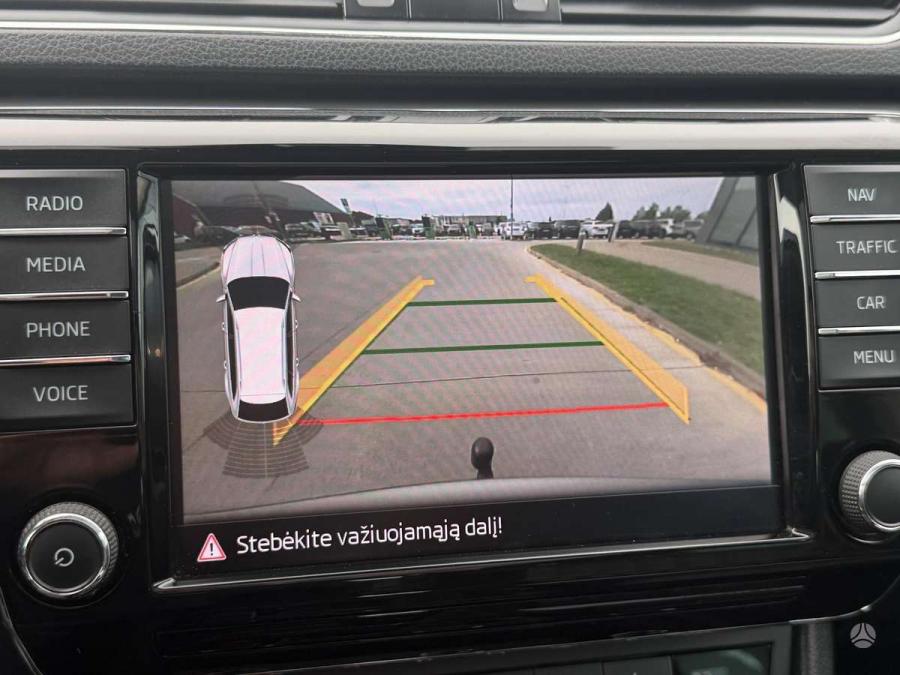 Green Skoda SuperB 2017 in Siauliai, with an engine capacity of 1.80 L and mileage of 209 thousand km for 10990 €, photo 40 on AUTOMOTO.COM.LV