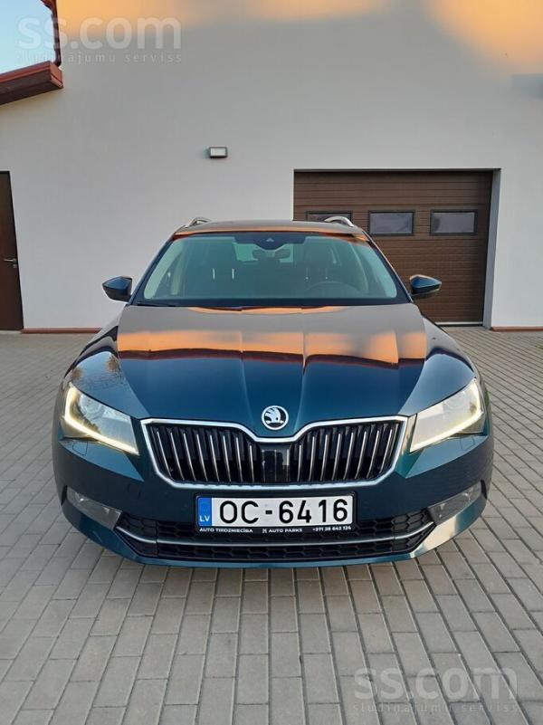 Green Skoda SuperB 2018 in Liepaja, with an engine capacity of 1.60 L and mileage of 261 thousand km for 10990 €, photo 3 on AUTOMOTO.COM.LV