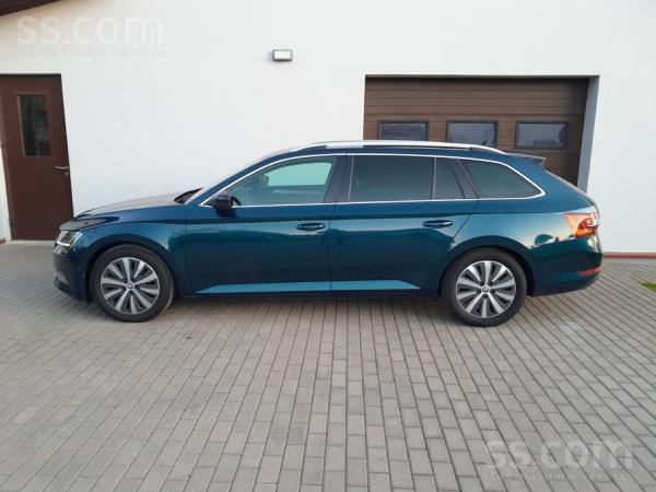 Green Skoda SuperB 2018 in Liepaja, with an engine capacity of 1.60 L and mileage of 261 thousand km for 10990 €, photo 7 on AUTOMOTO.COM.LV