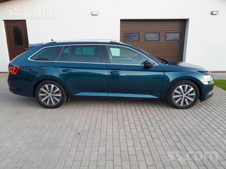 Green Skoda SuperB 2018 in Liepaja, with an engine capacity of 1.60 L and mileage of 261 thousand km for 10990 €, photo 8 on AUTOMOTO.COM.LV
