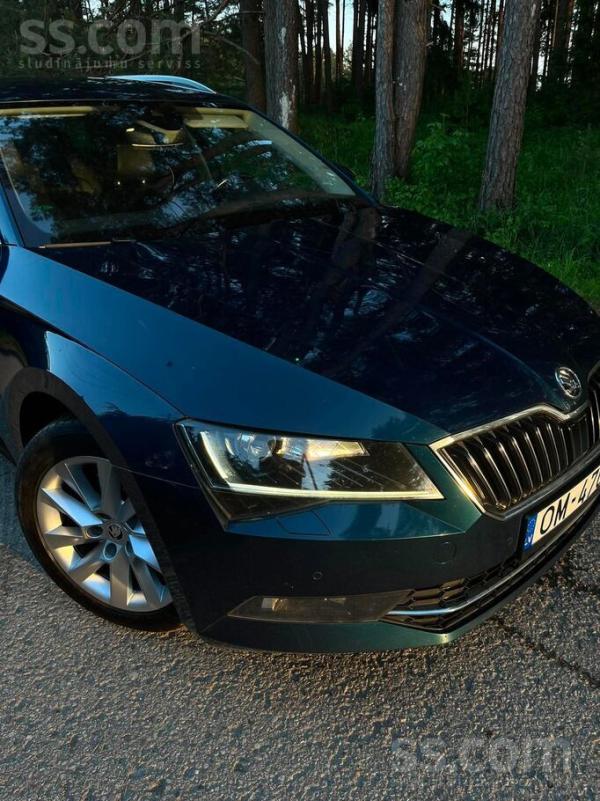 Green Skoda SuperB 2018 in Liepaja, with an engine capacity of 1.60 L and mileage of 226 thousand km for 12500 €, photo 5 on AUTOMOTO.COM.LV