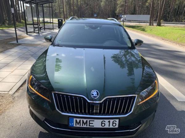 Green Skoda SuperB 2019 in Vilnius, with an engine capacity of 2.00 L and mileage of 381 thousand km for 11900 €, photo 4 on AUTOMOTO.COM.LV
