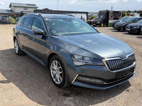 Green Skoda SuperB 2022 in Kaunas, with an engine capacity of 0.00 L and mileage of 390 thousand km for 9480 €, photo 2 on AUTOMOTO.COM.LV