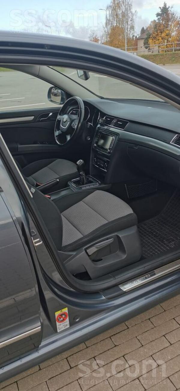 Pelēks Skoda SuperB 2009 Rēzekne, ar dzinēja tilpumu 1.80 L un nobraukumu 315 tūkst. km par 3799 €, foto 11 vietnē AUTOMOTO.COM.LV