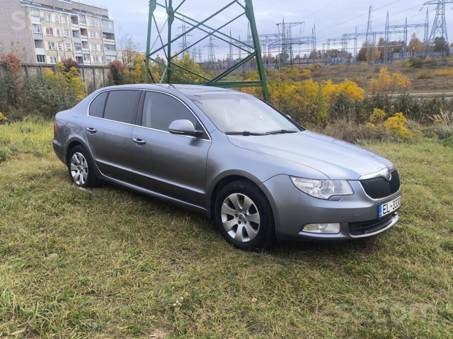 Pelēks Skoda SuperB 2009 Daugavpils, ar dzinēja tilpumu 2.00 L un nobraukumu 311 tūkst. km par 3999 €, foto 1 vietnē AUTOMOTO.COM.LV