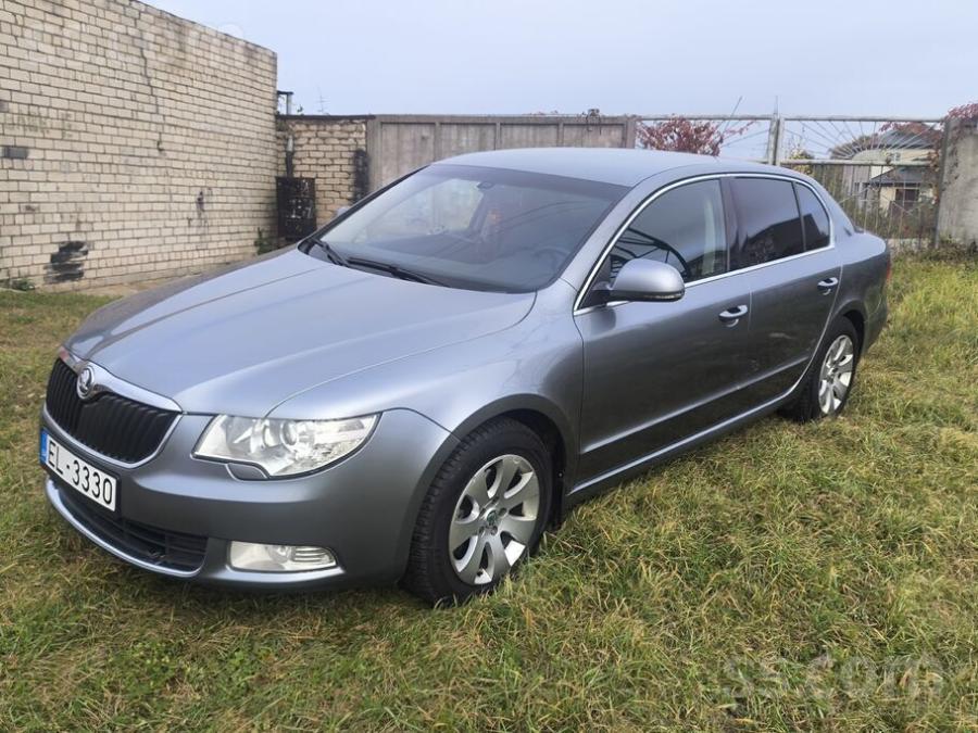 Pelēks Skoda SuperB 2009 Daugavpils, ar dzinēja tilpumu 2.00 L un nobraukumu 311 tūkst. km par 3999 €, foto 2 vietnē AUTOMOTO.COM.LV