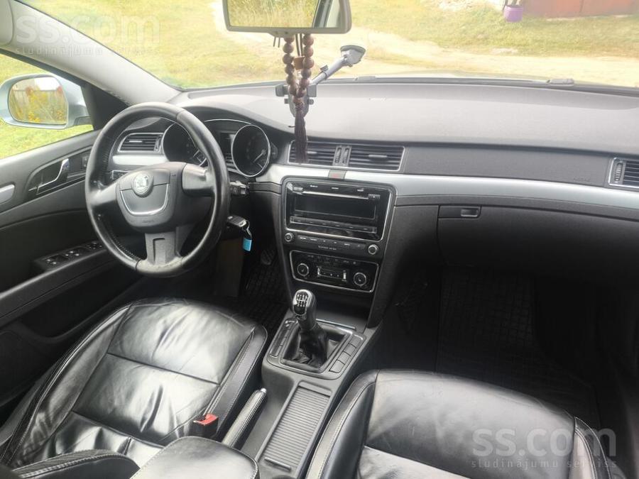 Pelēks Skoda SuperB 2009 Daugavpils, ar dzinēja tilpumu 2.00 L un nobraukumu 311 tūkst. km par 3999 €, foto 5 vietnē AUTOMOTO.COM.LV