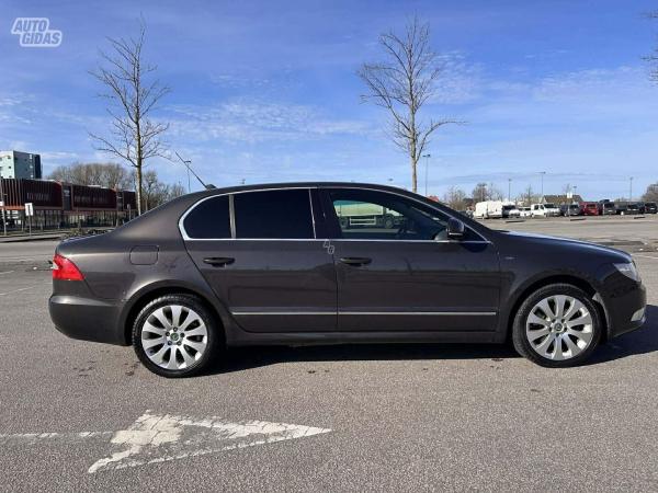 Pelēks Skoda SuperB 2009 Klaipėda, ar dzinēja tilpumu 1.80 L un nobraukumu 248 tūkst. km par 3850 €, foto 3 vietnē AUTOMOTO.COM.LV
