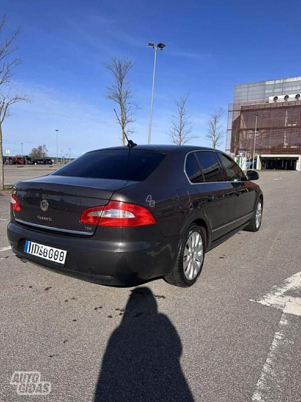 Pelēks Skoda SuperB 2009 Klaipėda, ar dzinēja tilpumu 1.80 L un nobraukumu 248 tūkst. km par 3850 €, foto 4 vietnē AUTOMOTO.COM.LV