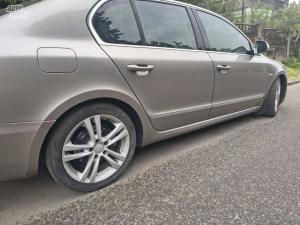 Grey Skoda SuperB 2009 in Kaunas, with an engine capacity of 2.00 L and mileage of 334 thousand km for 2700 €, photo 7 on AUTOMOTO.COM.LV