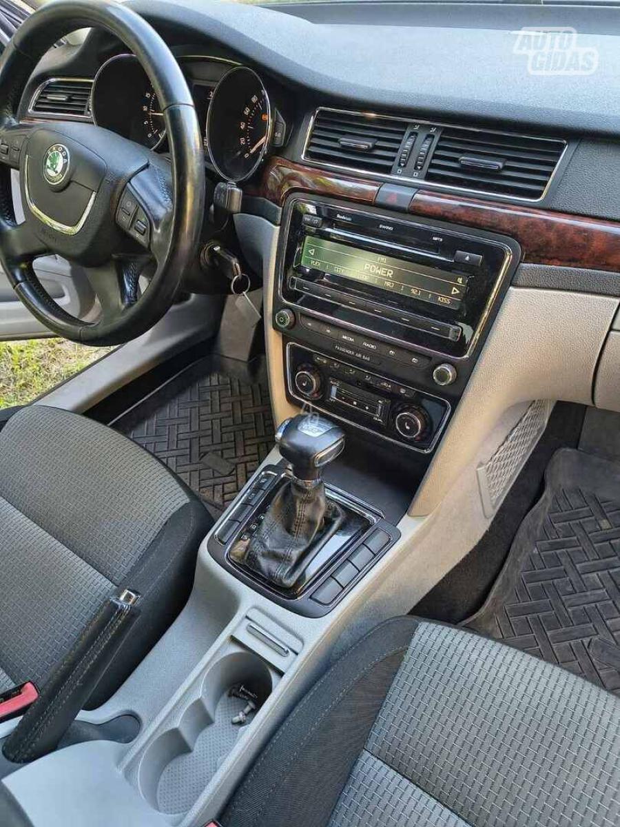 Grey Skoda SuperB 2009 in Kaunas, with an engine capacity of 2.00 L and mileage of 334 thousand km for 2600 €, photo 13 on AUTOMOTO.COM.LV